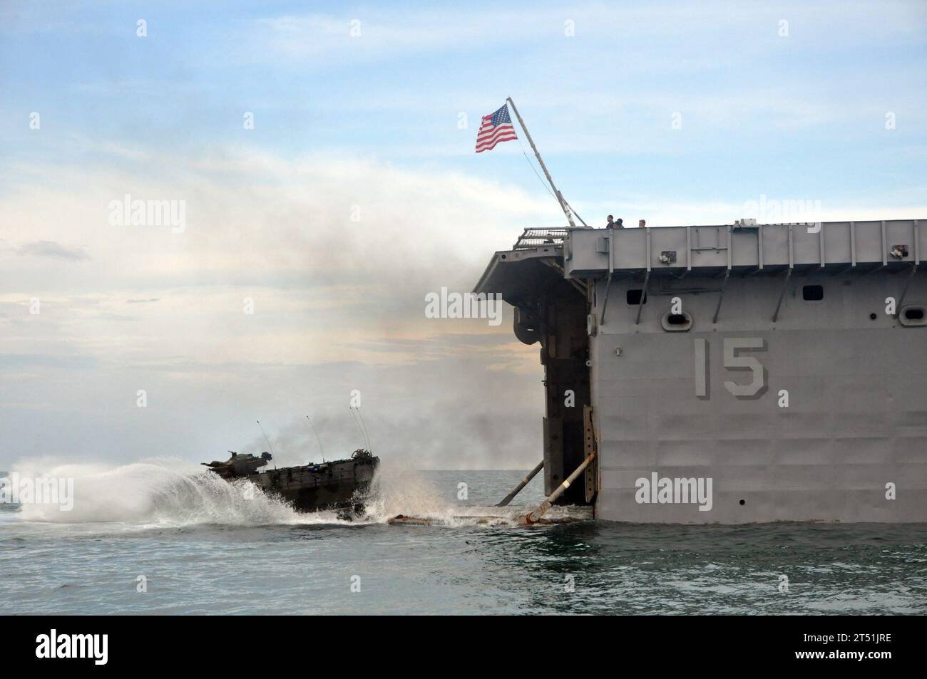 Amphibious transport dock uss ponce lpd 15 hi-res stock photography and ...