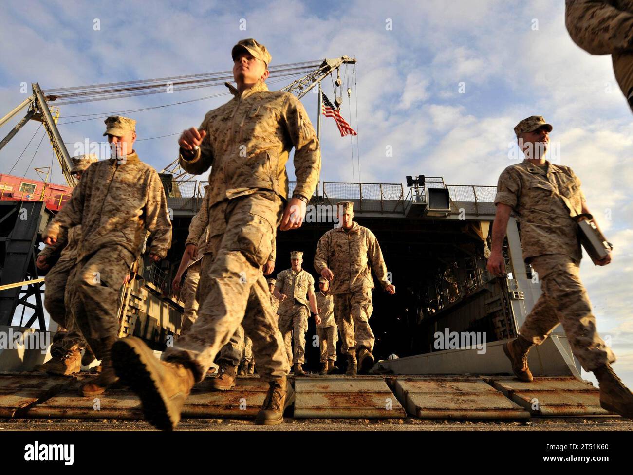 110328AG285-141 MOREHEAD CITY, N.C. (March 28, 2011) Marines assigned ...