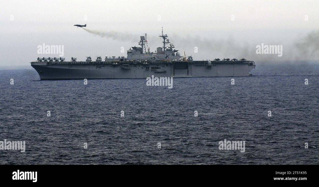 Harrier launches from uss hi-res stock photography and images - Alamy