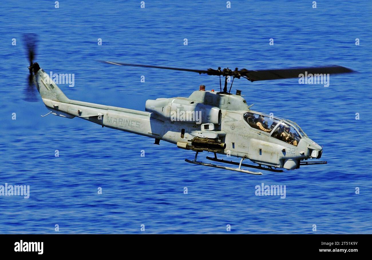 Ah 1w sea cobra hi-res stock photography and images - Alamy