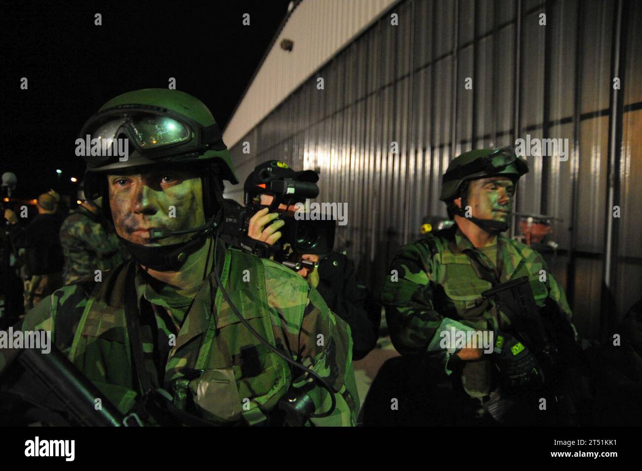 West coast based naval special warfare hi-res stock photography and ...