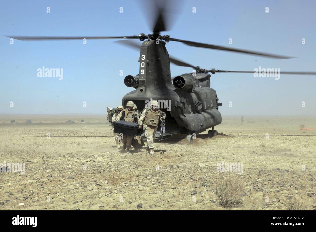 110308WA427-079 SHORABAK, Afghanistan (March 8, 2011) Seabees assigned ...