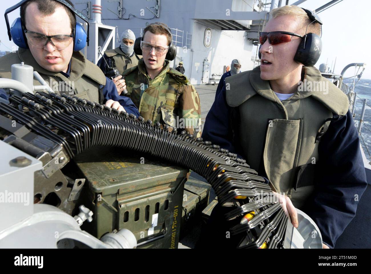 25-MM, crew served weapons qualification, Mk 38 25mm gun, navy, people ...