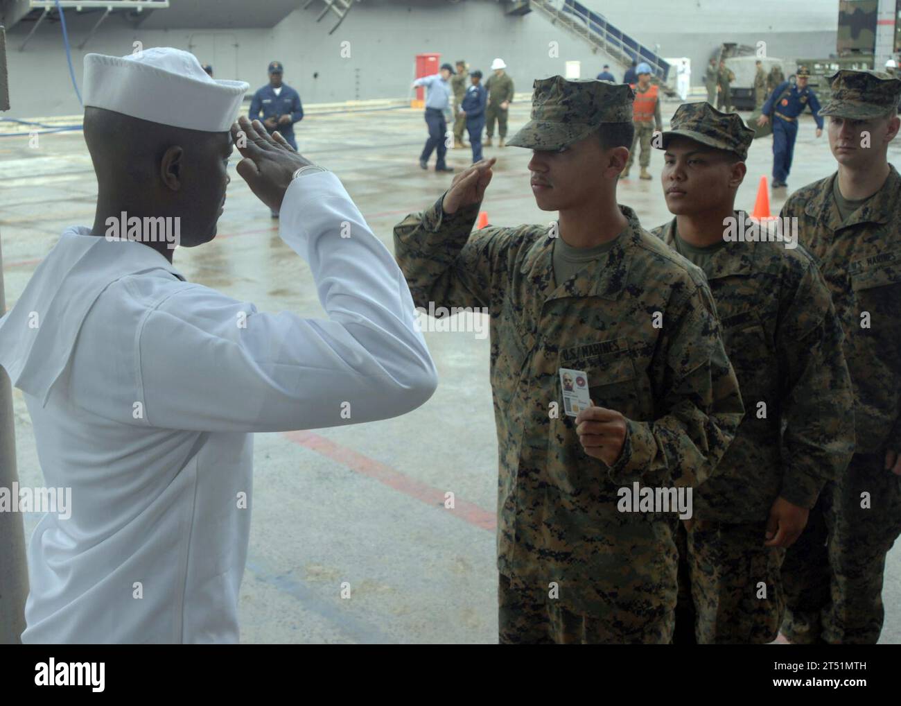 31st MEU, amphibious, Amphibious Assault, CTF 76, Essex, Forward ...