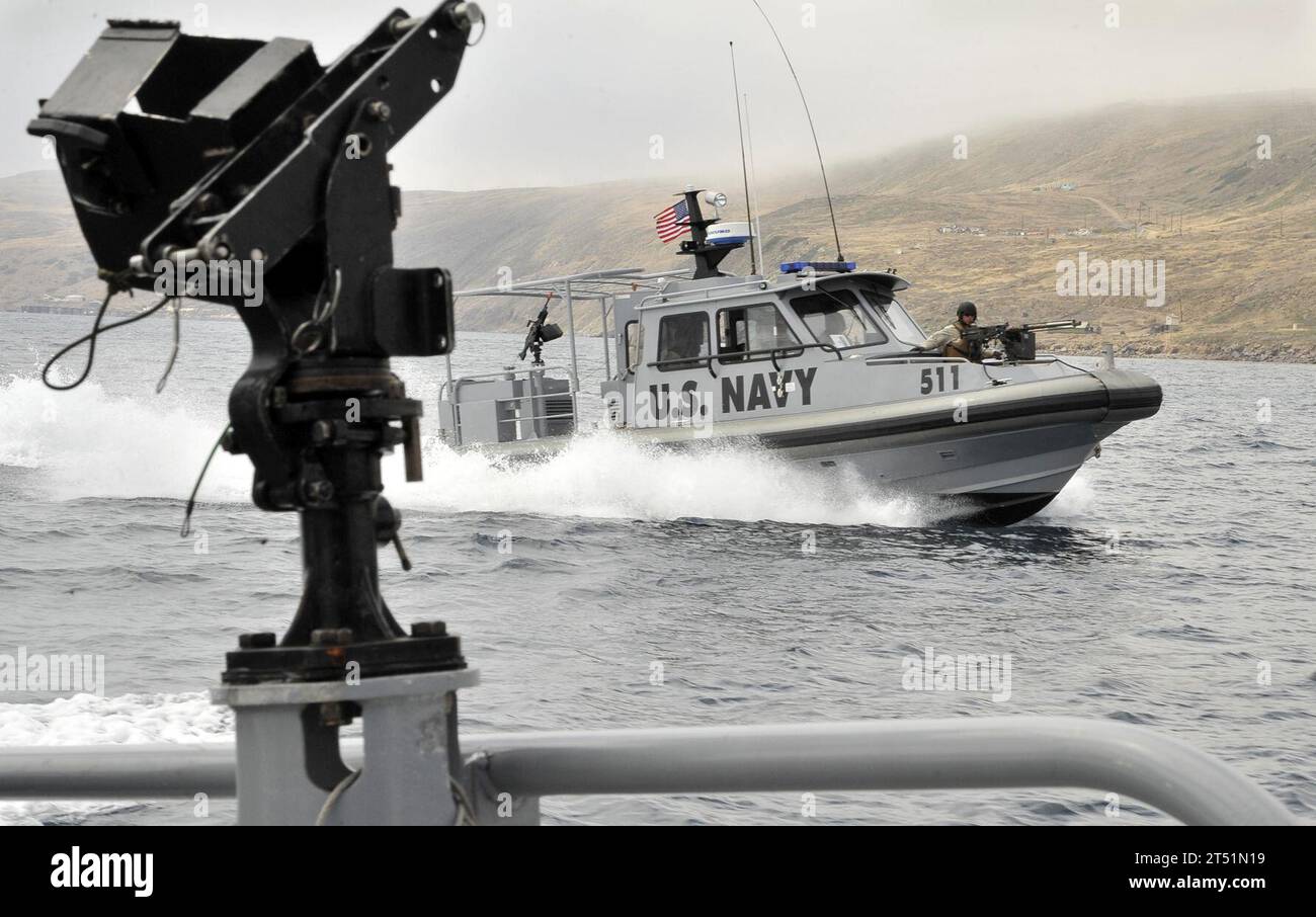 34 foot sea ark dauntless tactical craft hi-res stock photography and ...