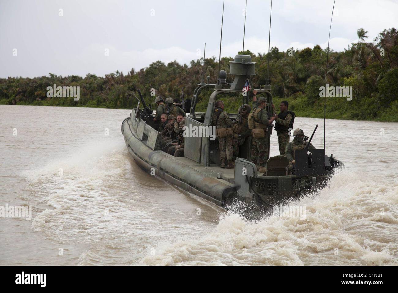 111014ZZ999-002 TURBO, COLOMBIA (Oct. 14, 2011) A Navy riverine patrol ...