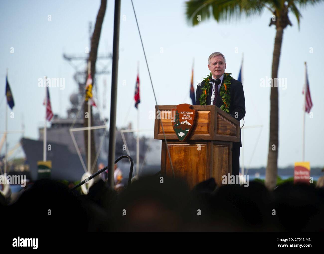 111207AC887-001 PEARL HARBOR (Dec. 7, 2011) Secretary of the Navy ...