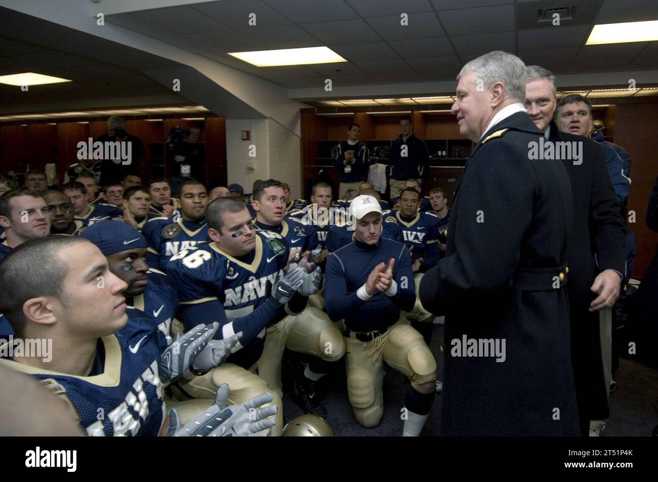 U s naval academy cheerleaders hi-res stock photography and images - Alamy