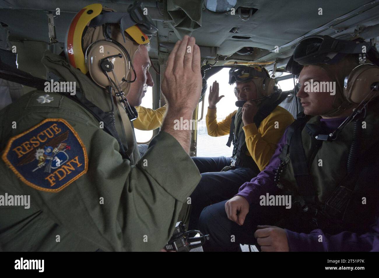 240 gun fire, LHD 8, Makin Island Stock Photo - Alamy