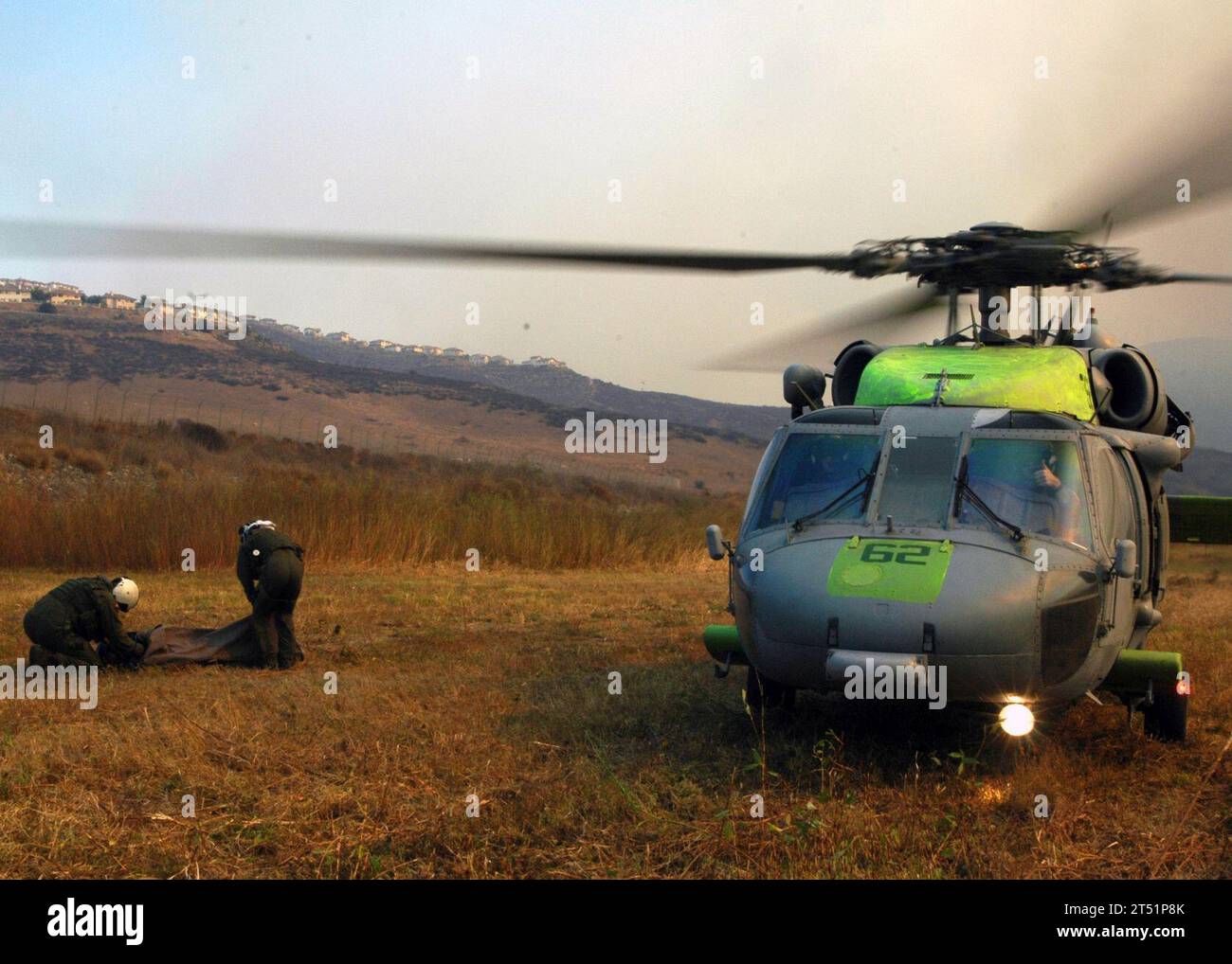 420 gallon ТBambi BucketУ, Calif., fire zone, Helicopter Sea Combat ...