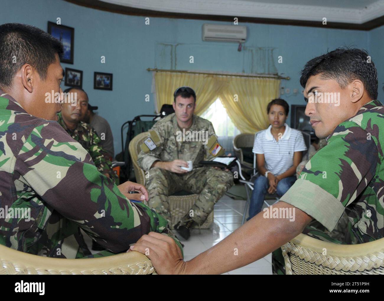 0910079950J-064 PADANG, Indonesia (Oct. 7, 2009) U.S. Air Force Maj ...