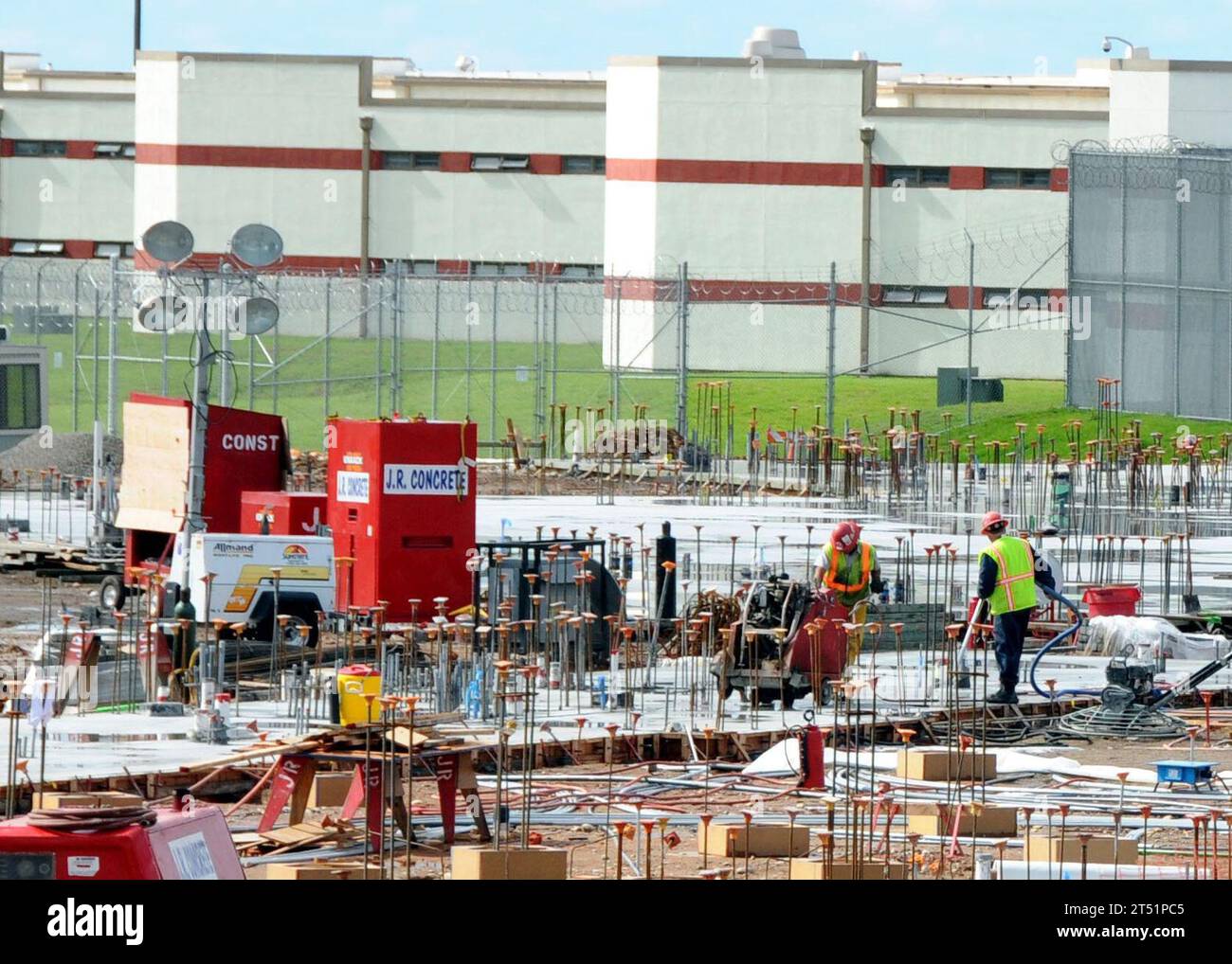 1002203927C-5648 MIRAMAR, Calif. (Feb. 20, 2010) Construction has begun ...