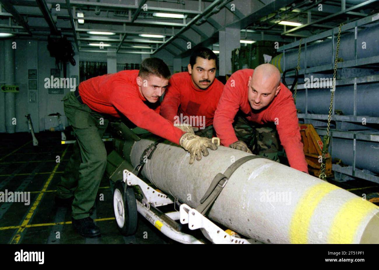 1000 pound, 9905258493H-007.JPG, aircraft carrier, bombs, CVN 71, laser ...