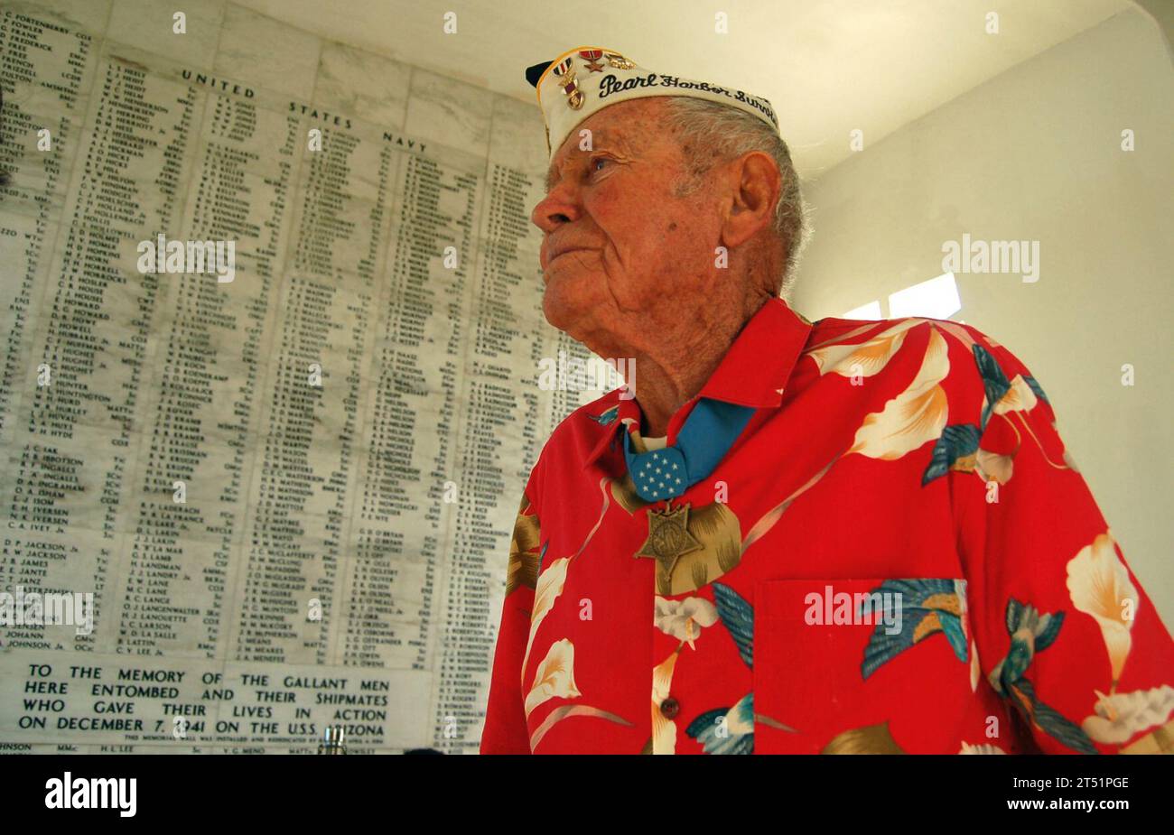 1941, Dec. 7, distinguished service, HAWAII, heroism, Japanese attack ...