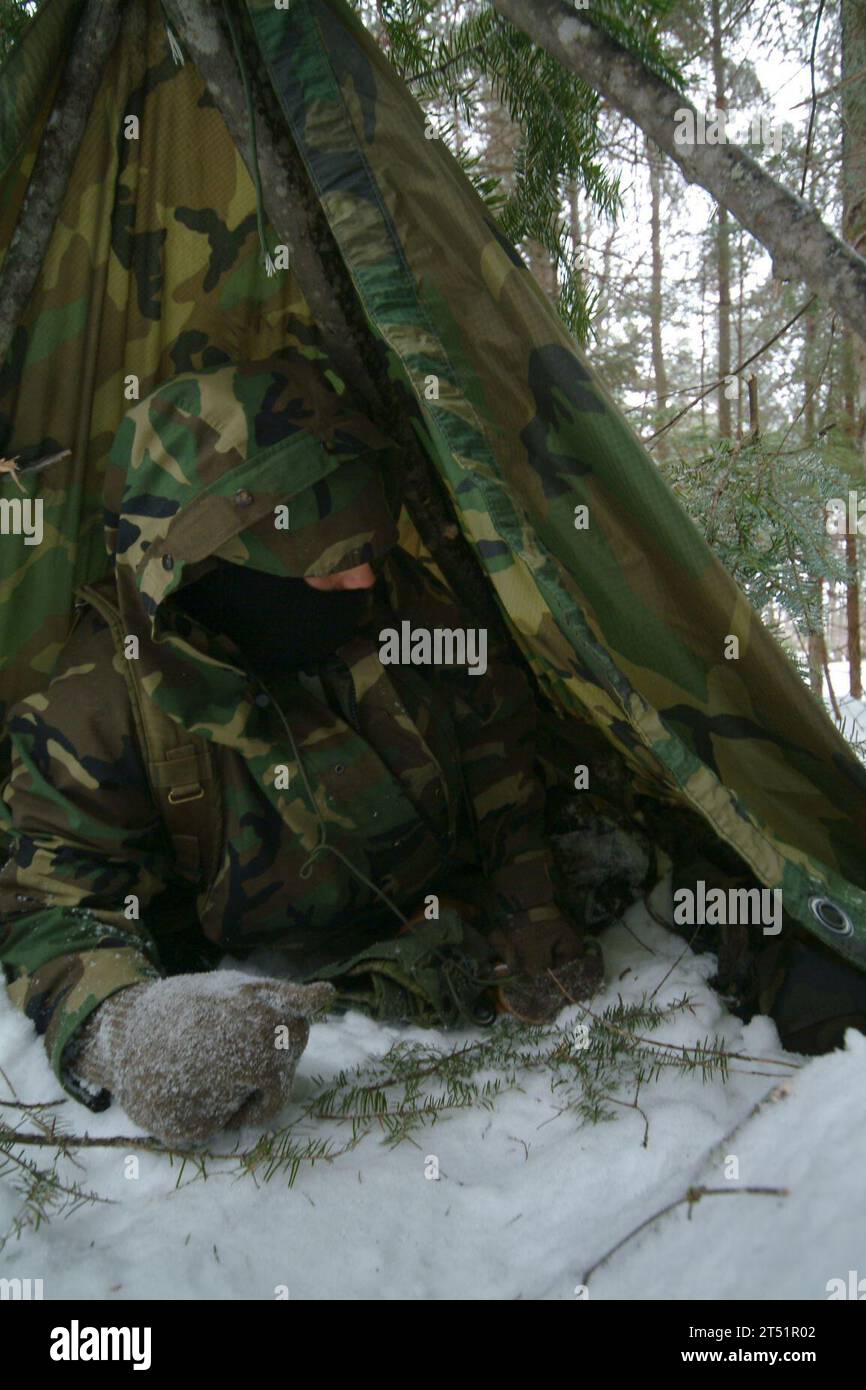 Sere survival school hi-res stock photography and images - Alamy