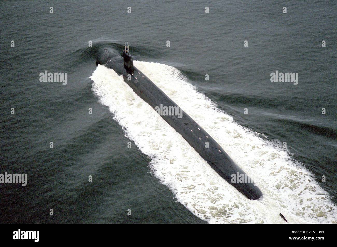 9502230000V-001 FILE PHOTO: Kings B ay, Georgia (Feb. 23, 1995) -- An ...