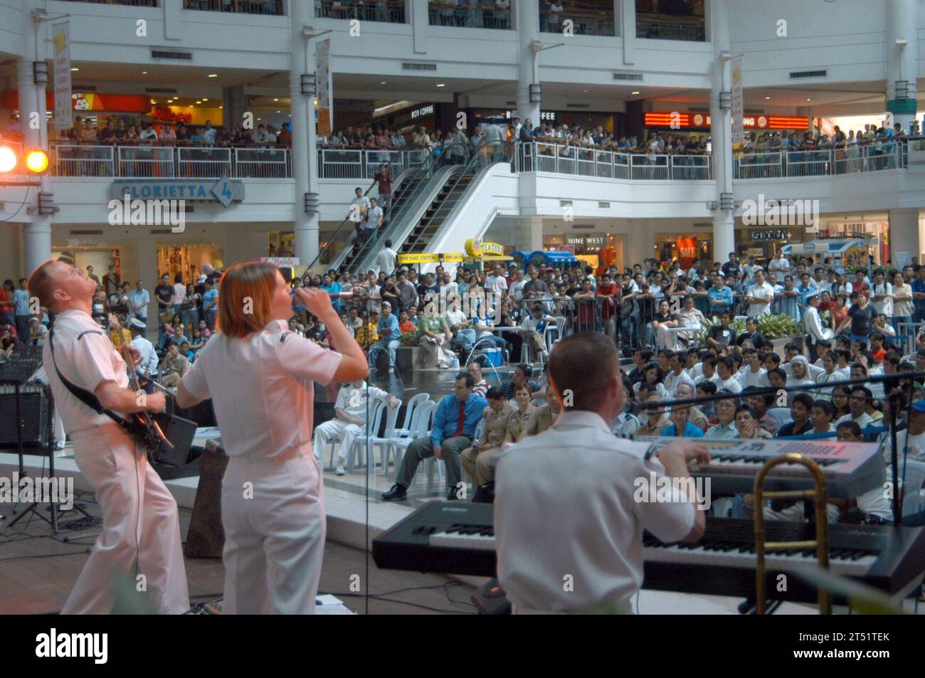 0702092468S-001 Manila, Philippines (Feb. 9, 2007) - Members of the 7th ...