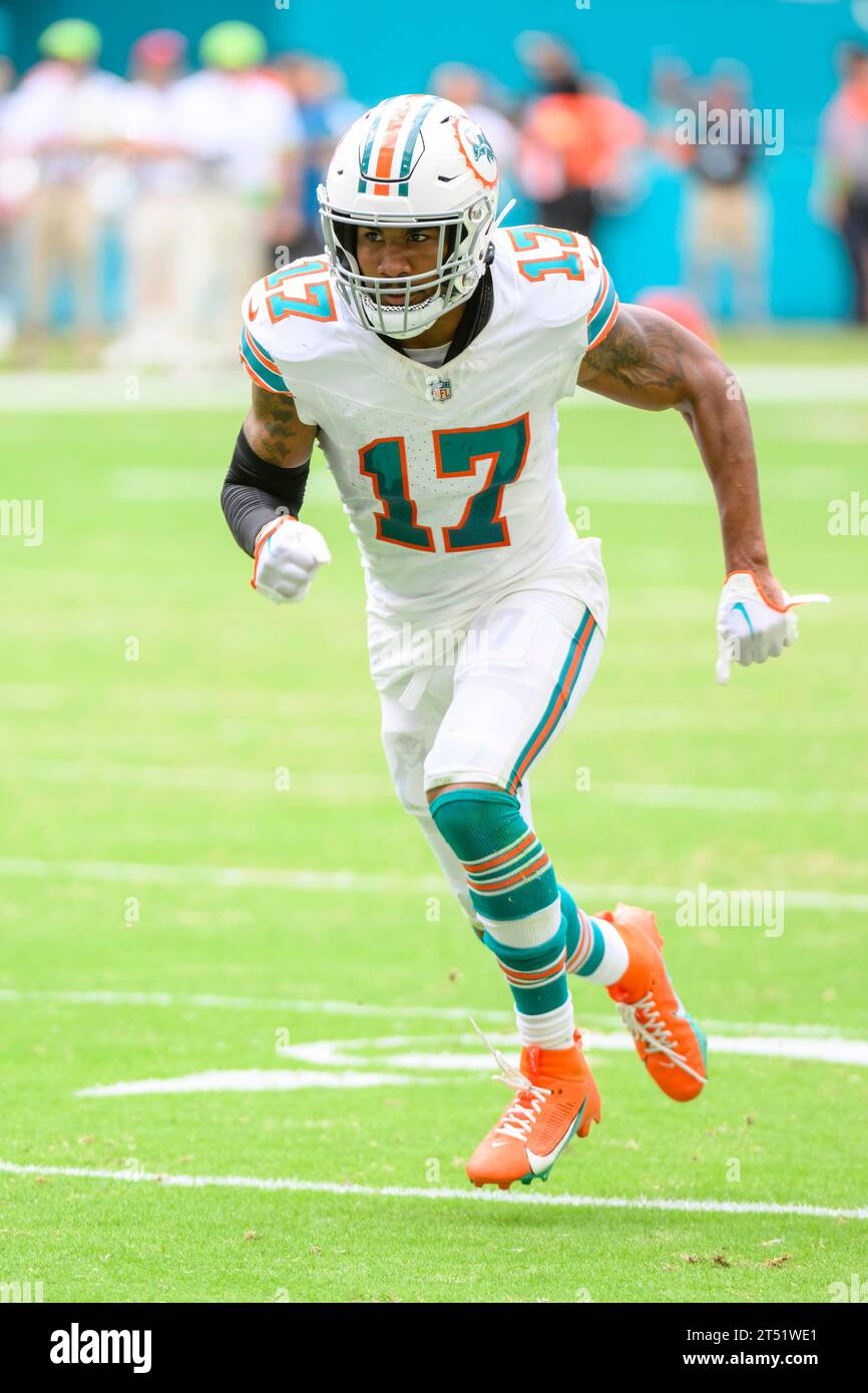 Miami Dolphins wide receiver Jaylen Waddle (17) runs a play during an ...