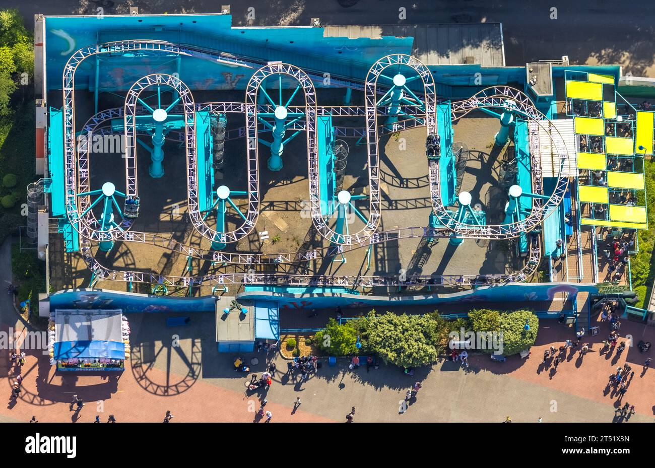Ghost chasers roller coaster hi-res stock photography and images - Alamy