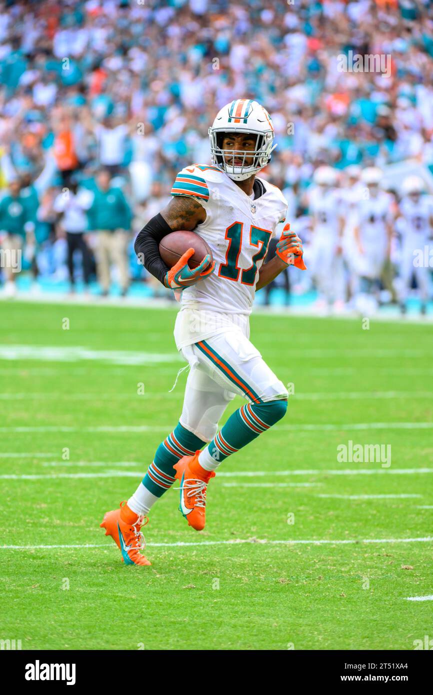 Miami Dolphins wide receiver Jaylen Waddle (17) runs with the ball into ...