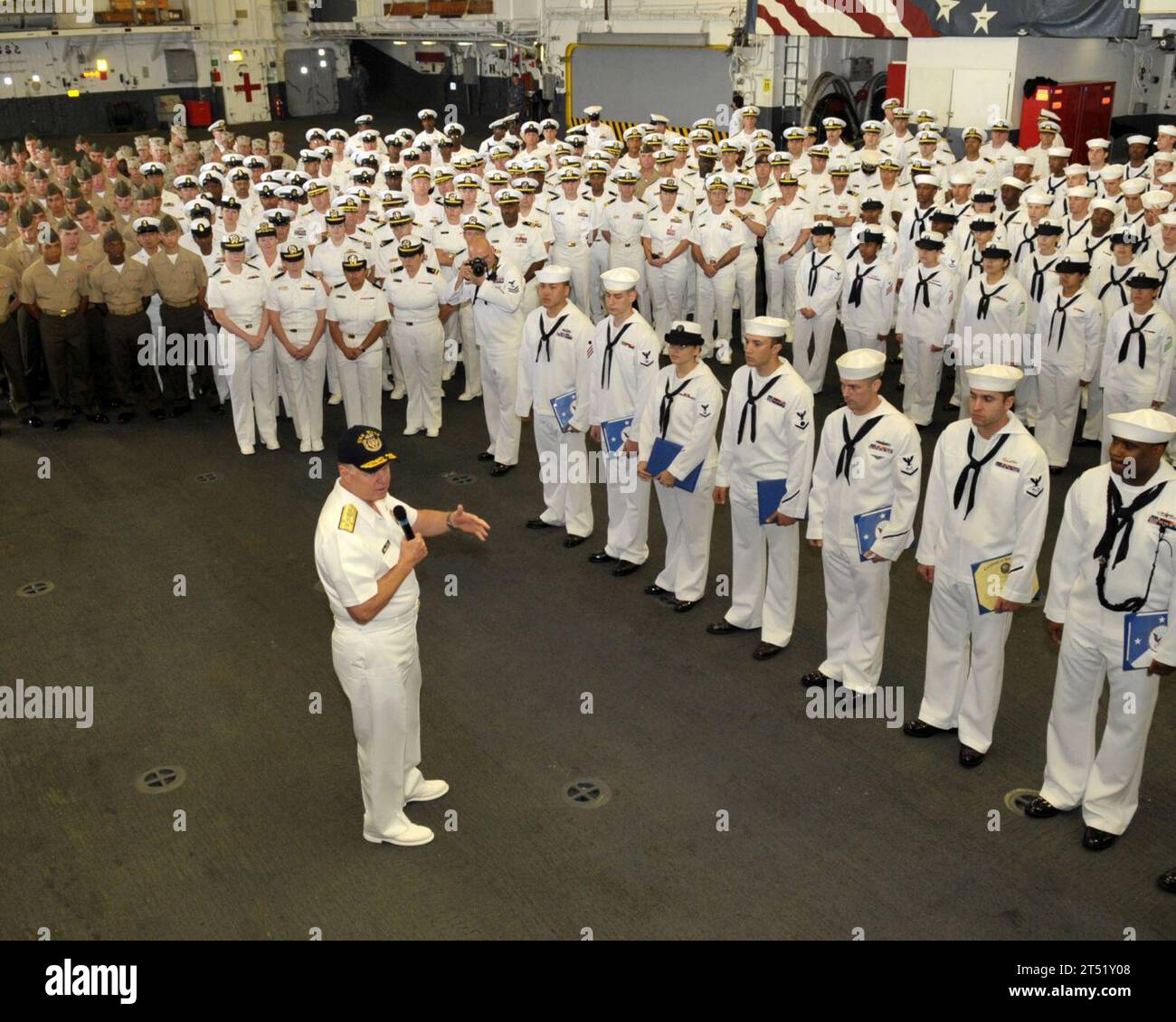 1006293548M-317 HALIFAX, Nova Scotia (June 29, 2010) Chief of Naval ...