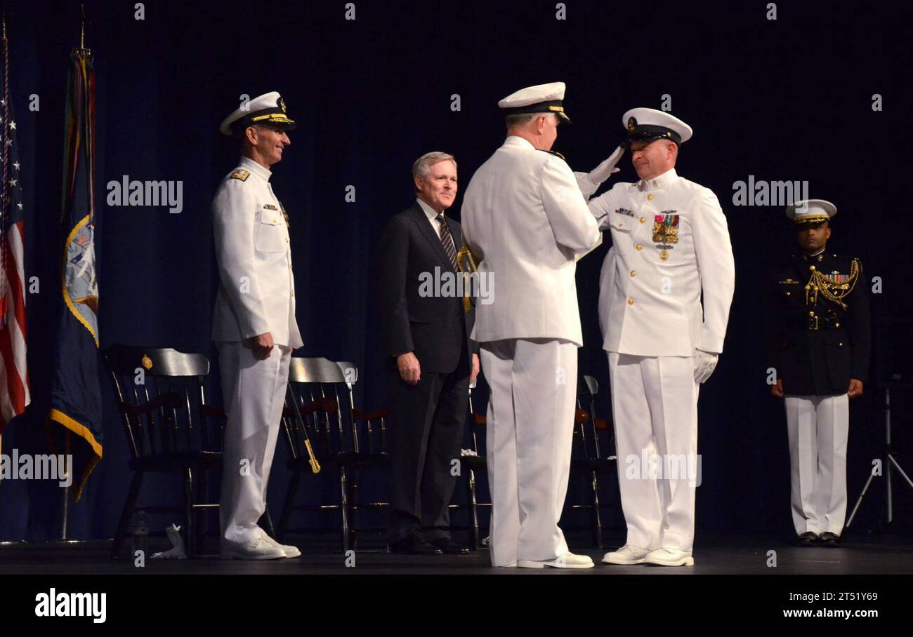 Admiral gary roughead hi-res stock photography and images - Alamy