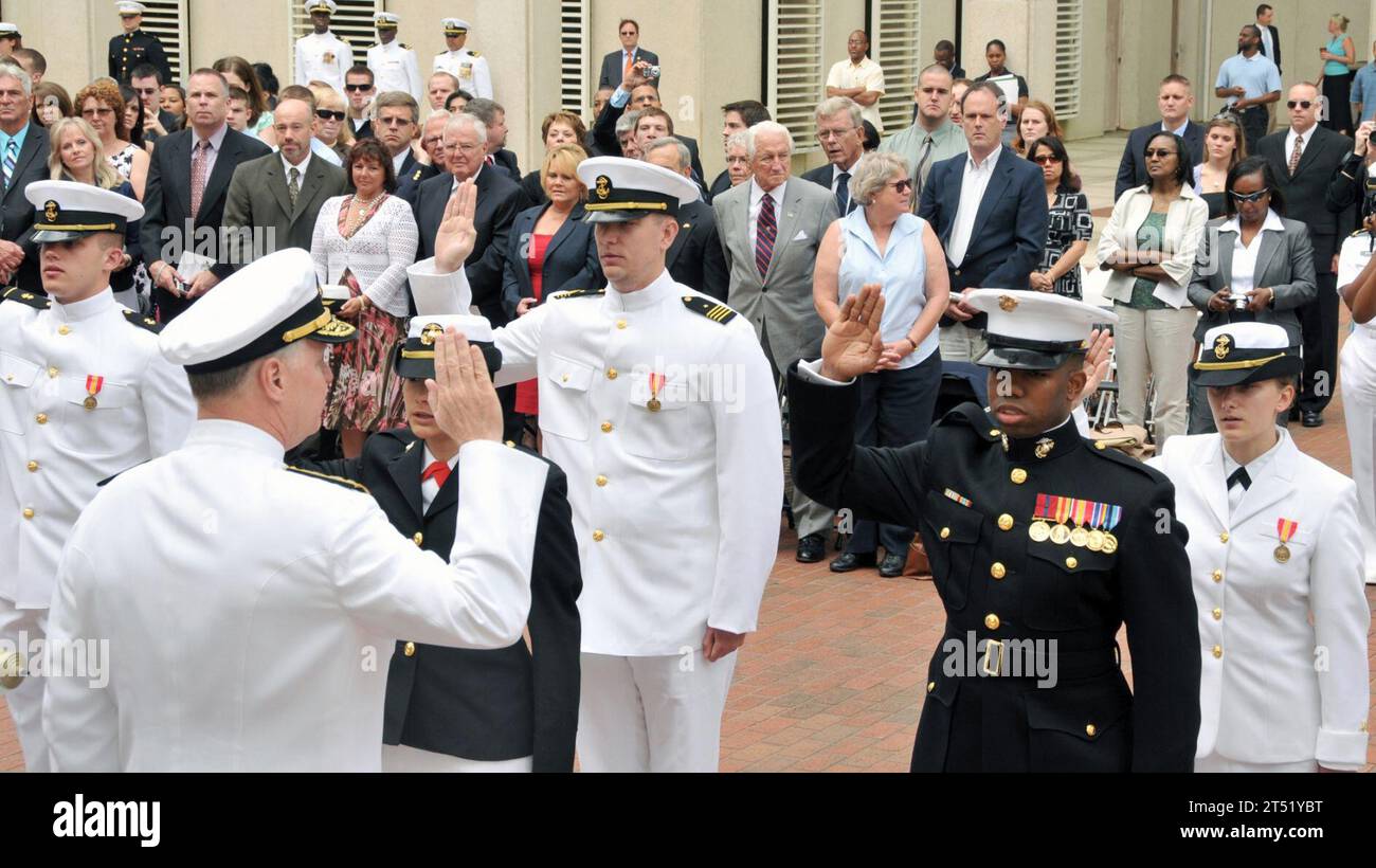 10 navy hi-res stock photography and images - Alamy