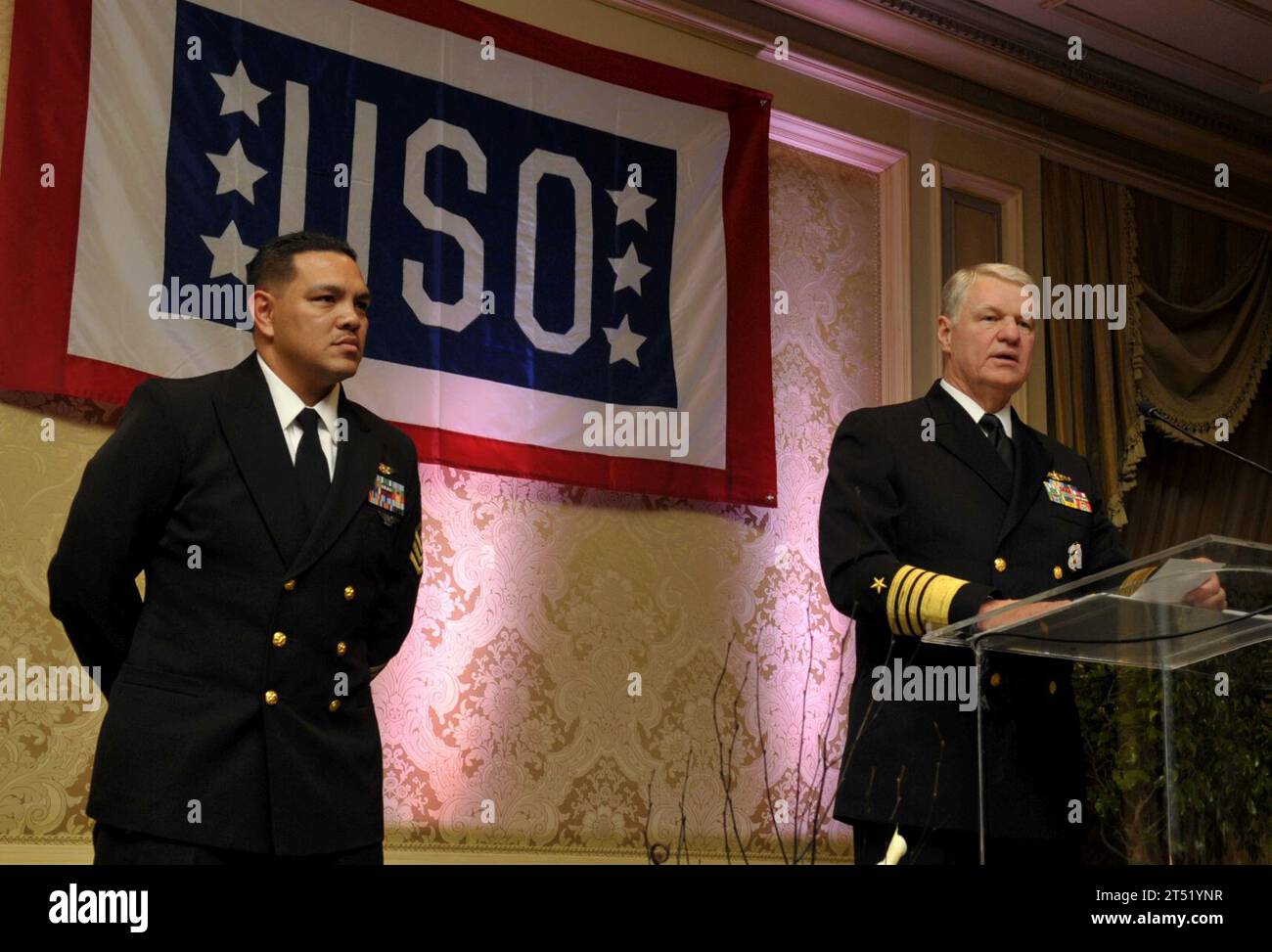 Adm. Gary Roughead, CNO, Enlisted Aide of the Year, Sailor, Salute to ...