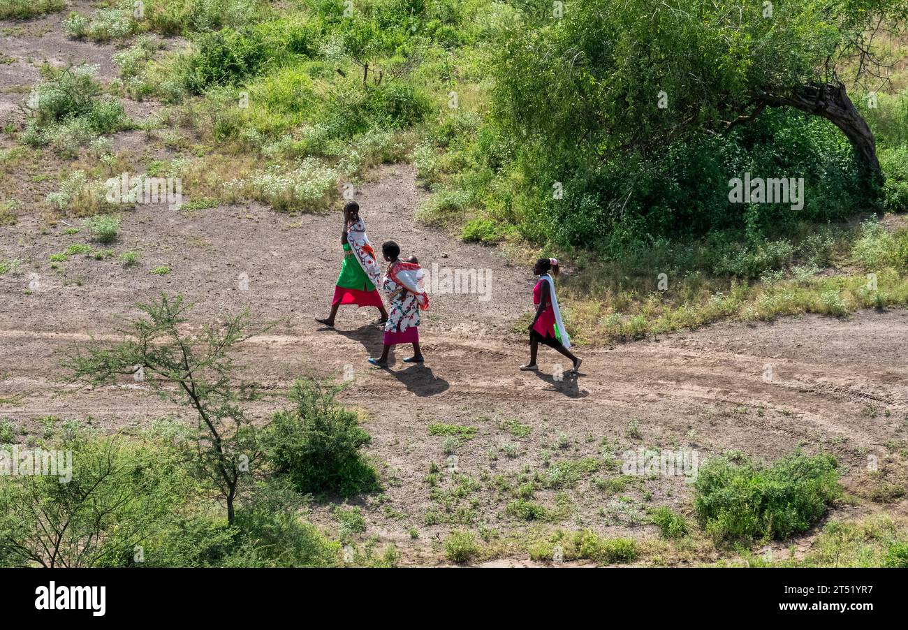 Beautiful maasai ladies hi-res stock photography and images - Alamy