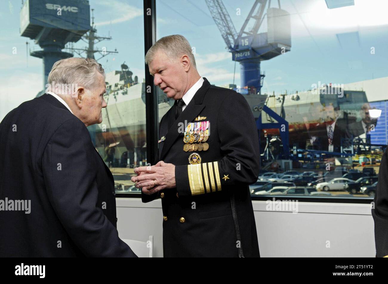 0810188273J-029 BATH, Maine (Oct. 18, 2008) Chief of Naval Operations ...