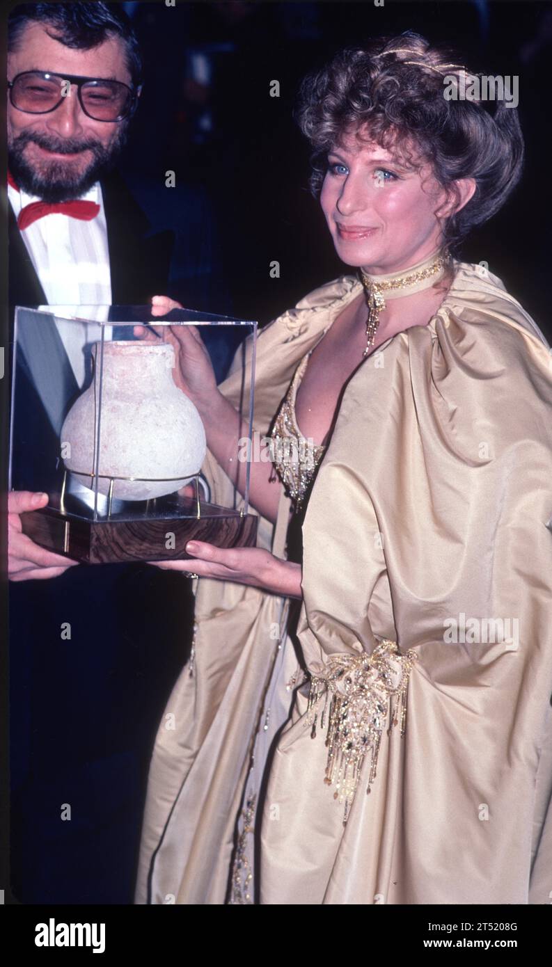 1986 Barbara Streisand Walter Yetnikoff John Barrett/PHOTOlink.net ...