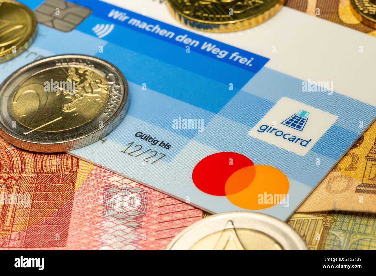 VR-Bank giro card. The MAESTRO function is no longer included on the ...