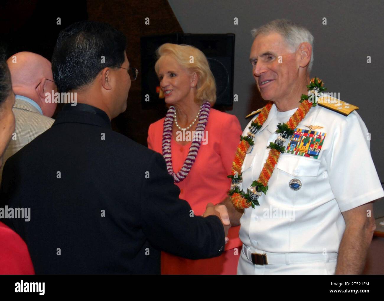 0702014965F-005 Pearl Harbor, Hawaii (Feb. 1, 2007) - Adm. William J ...