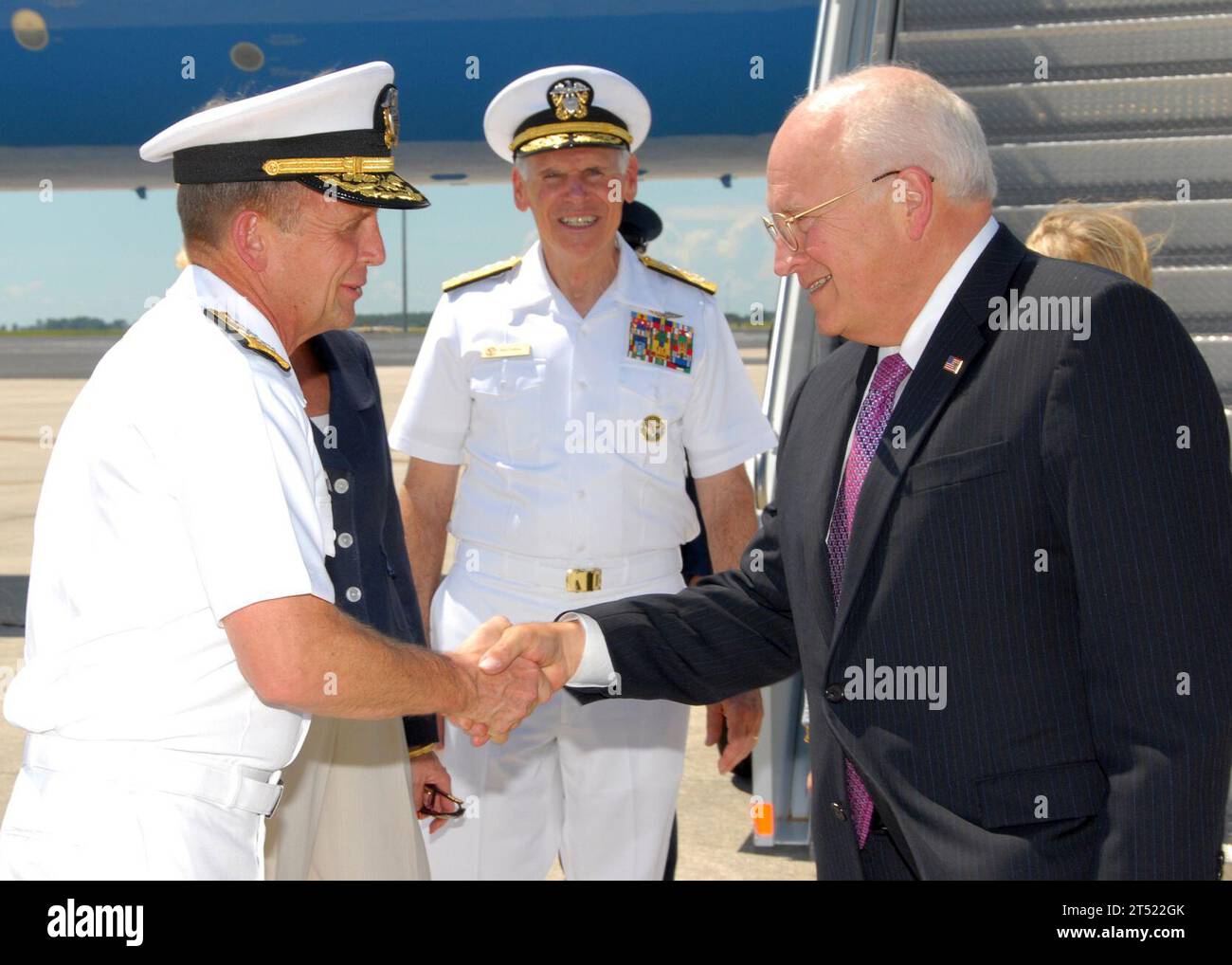 0709145783F-005 TAMPA, Fla. (Sept. 14, 2007) Р Adm. Eric Olson ...
