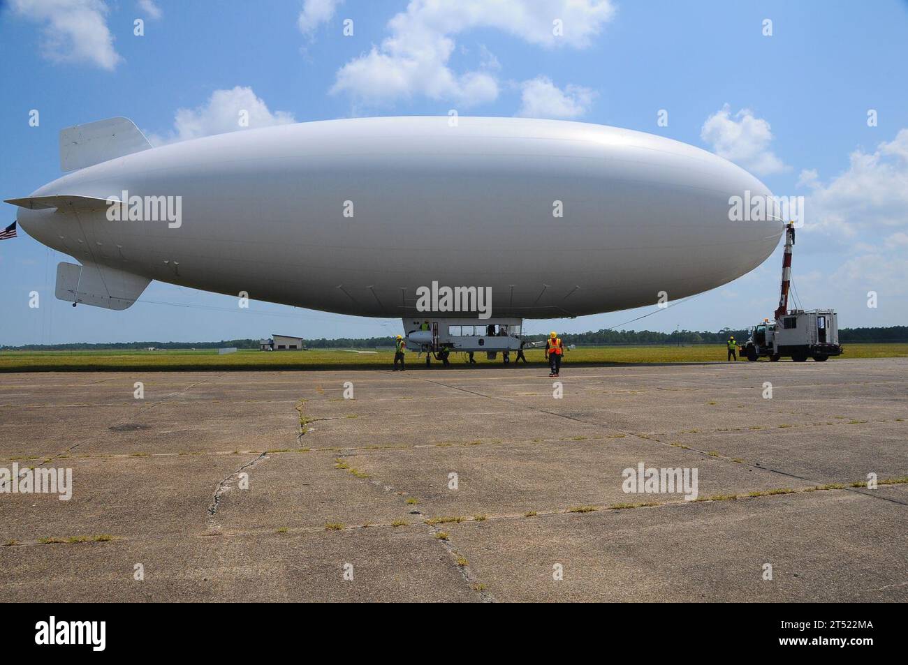 1007122210R-081 MOBILE, Ala. (July 12, 2010) A U.S. Navy MZ-3A manned ...