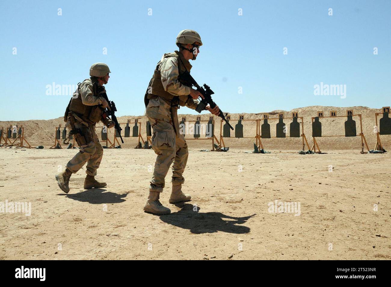 Combat maneuvering drills hi-res stock photography and images - Alamy