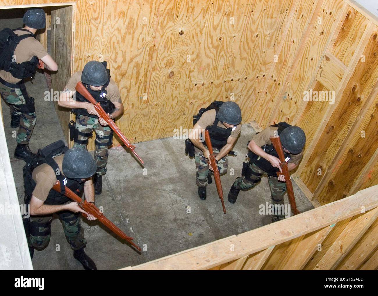 Afloat training group atg hi-res stock photography and images - Alamy