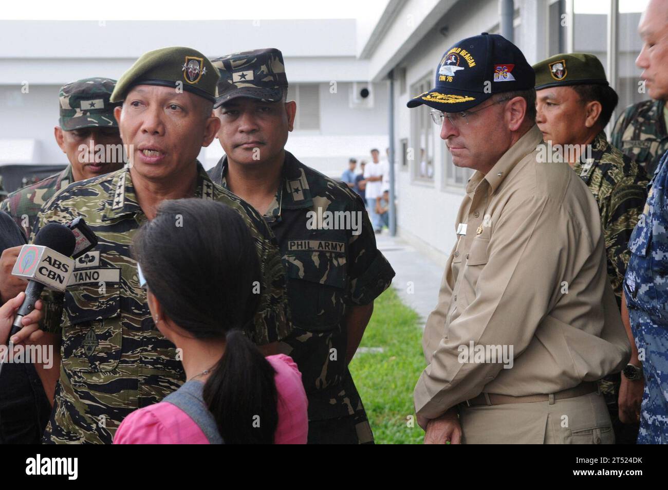 Armed philippines afp chief staff hi-res stock photography and images ...