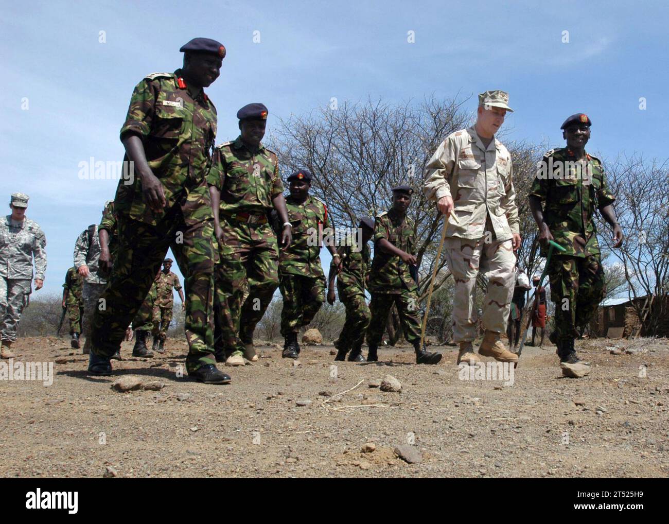 Kenyan army hi-res stock photography and images - Alamy
