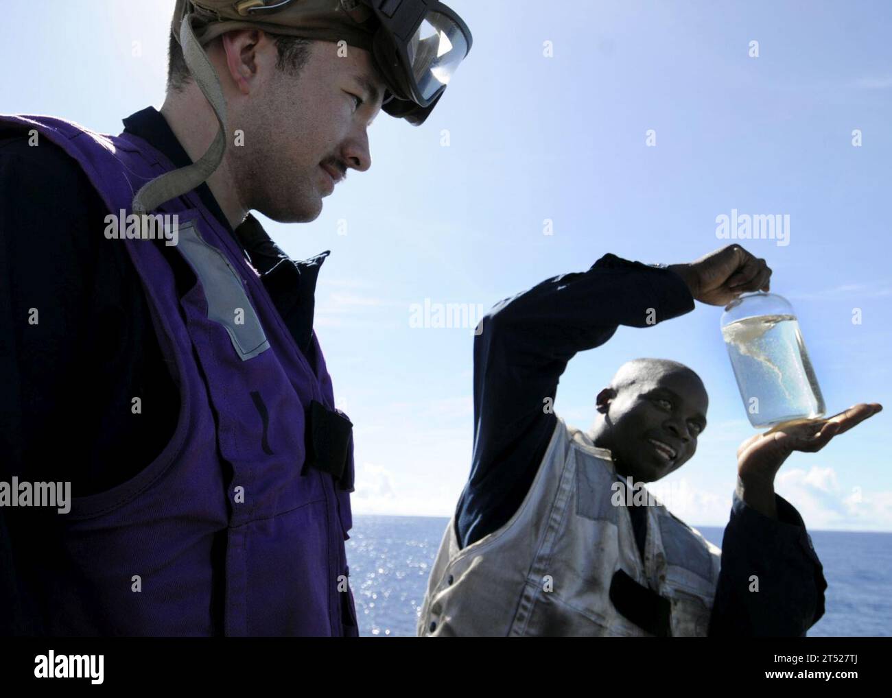 air det, Deck Dept, Flight Quarters, main deck Stock Photo - Alamy