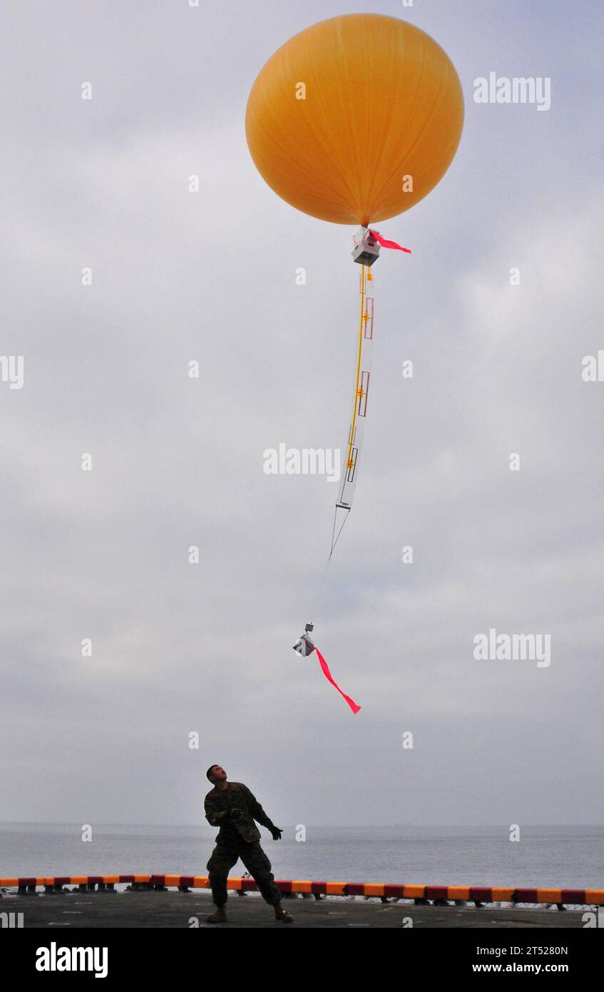 Satellite deployment hi-res stock photography and images - Alamy