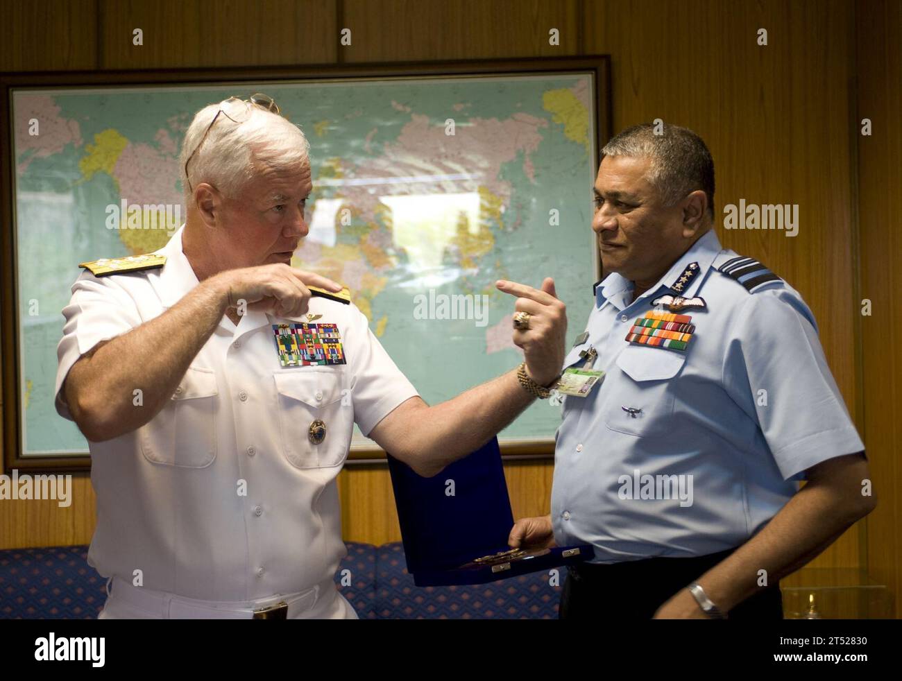 Chief timothy keating hi-res stock photography and images - Alamy