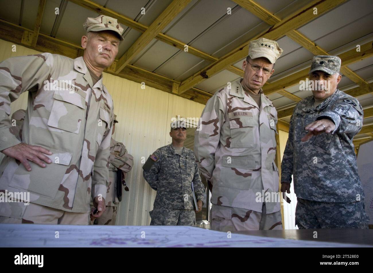 Joint task force deputy commander hi-res stock photography and images ...