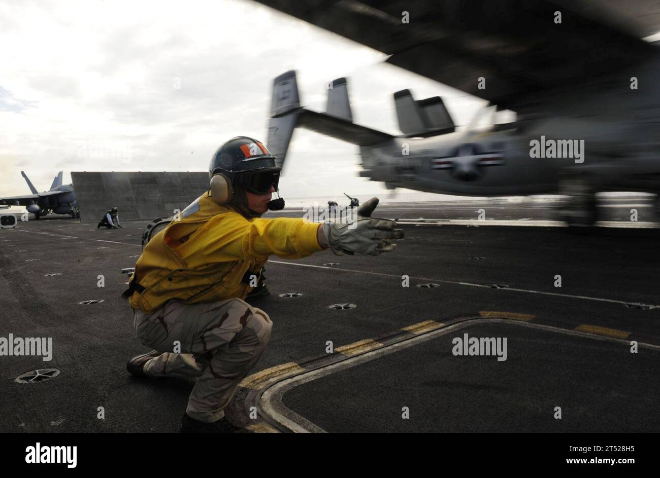 Airborne Early Warning Squadron 112, aircraft carrier, E-2C Hawkeye ...