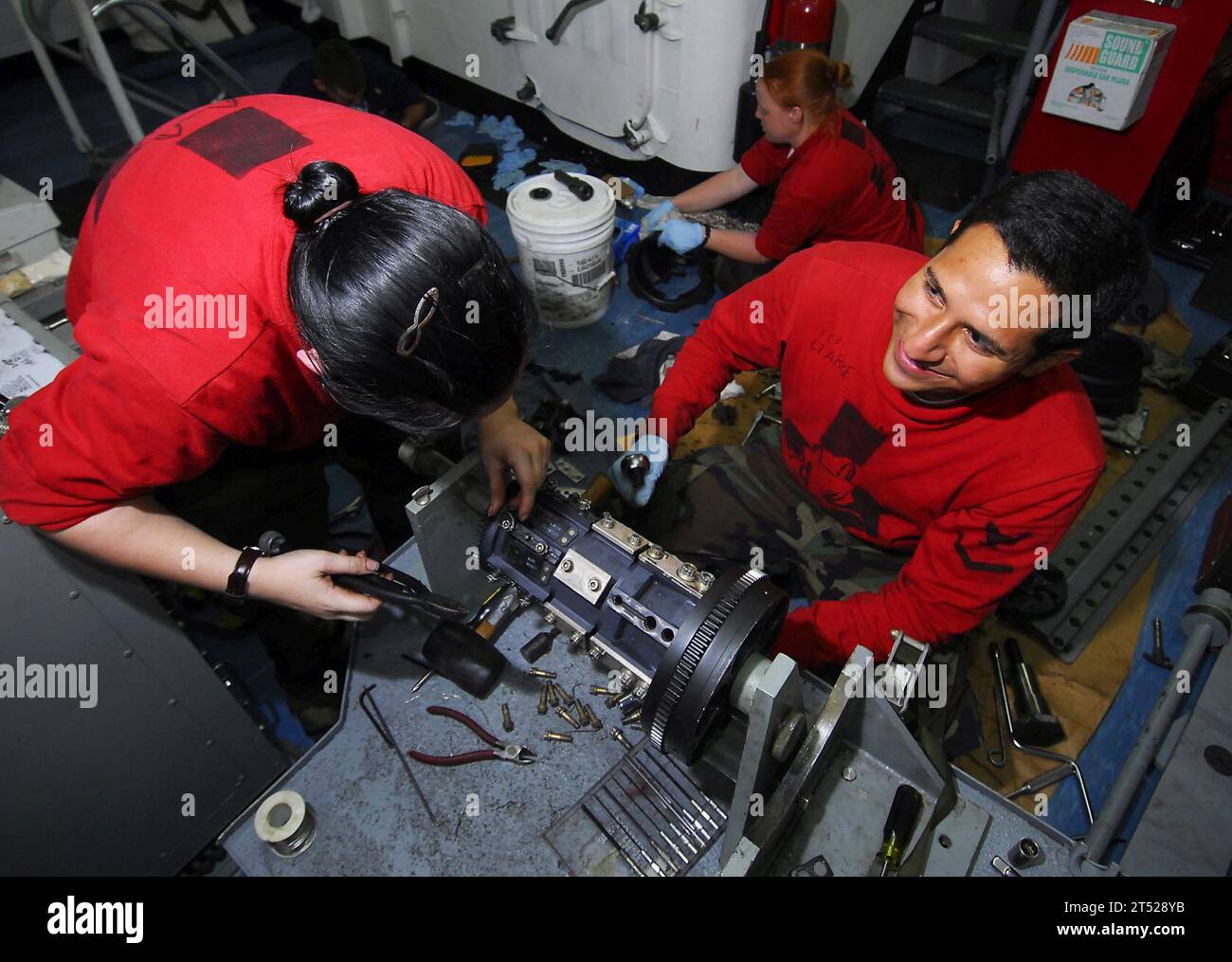 aircraft carrier USS John C. Stennis (CVN 74), maintenance, phalanx ...
