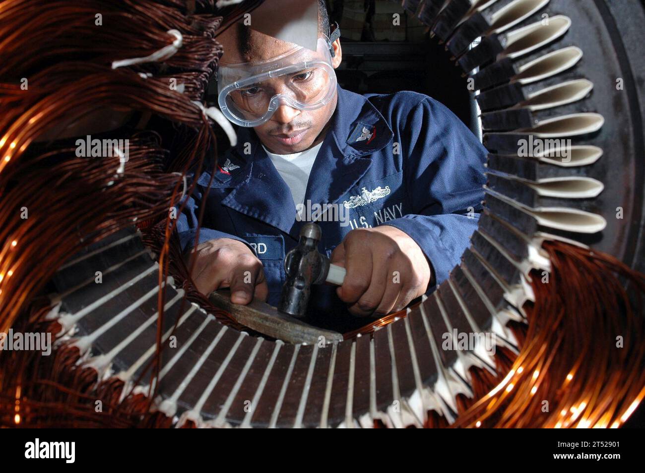 aircraft carrier USS Nimitz (CVN 68), GULF OF OMAN, lay coil to rewind ...