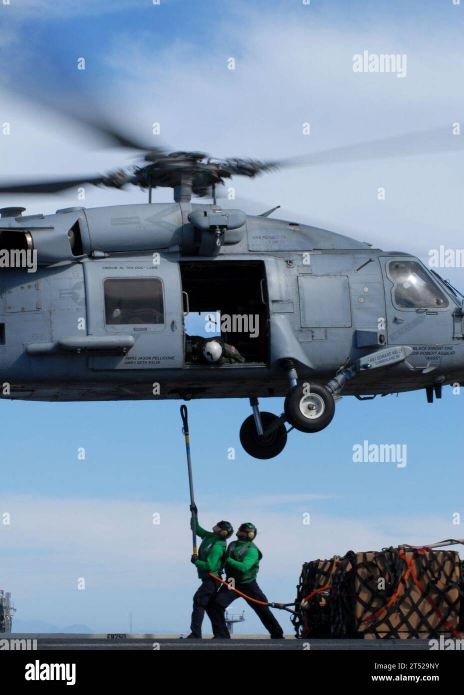 aircraft carrier, Black Knights, cargo, helicopter, Helicopter Anti-Submarine Squadron 4, HH-60H ...