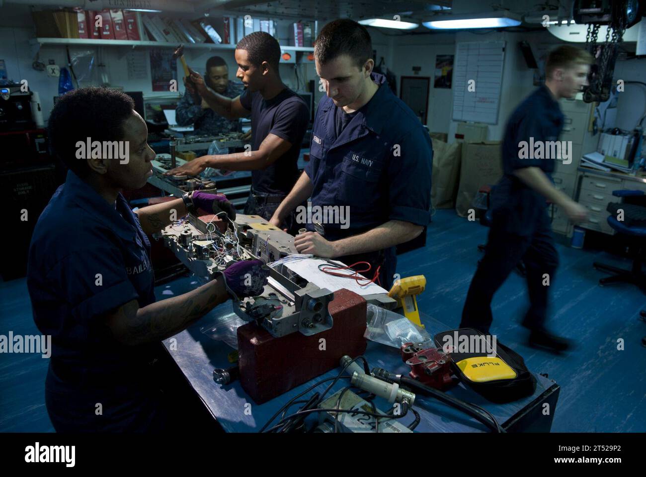 aircraft carrier, BLU-32 bomb rack, Sailors, U.S. Navy, USS Carl Vinson ...