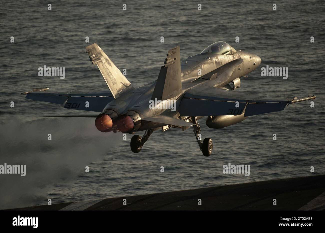 110425DR144-125 ARABIAN SEA (April 25, 2011) An F/A-18C Hornet assigned ...