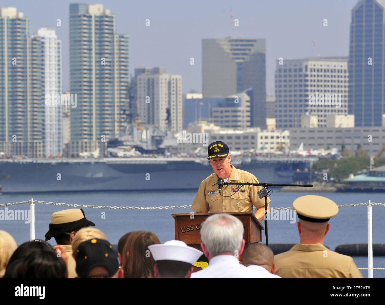 1009165528G-273 SAN DIEGO (Sept. 16, 2010) Capt. Bruce H. Lindsey ...